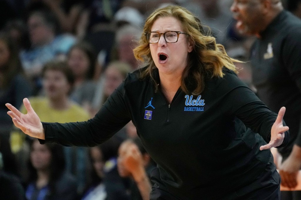 UCLA women shrug off cold shooting to beat Texas in Final Four