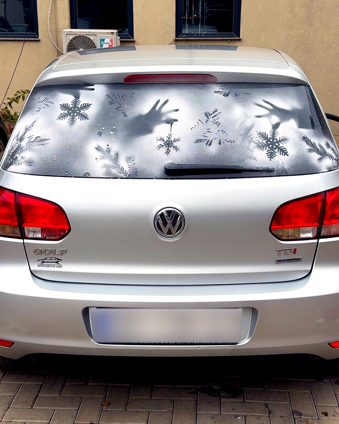 Easy DIY Christmas car window art ️