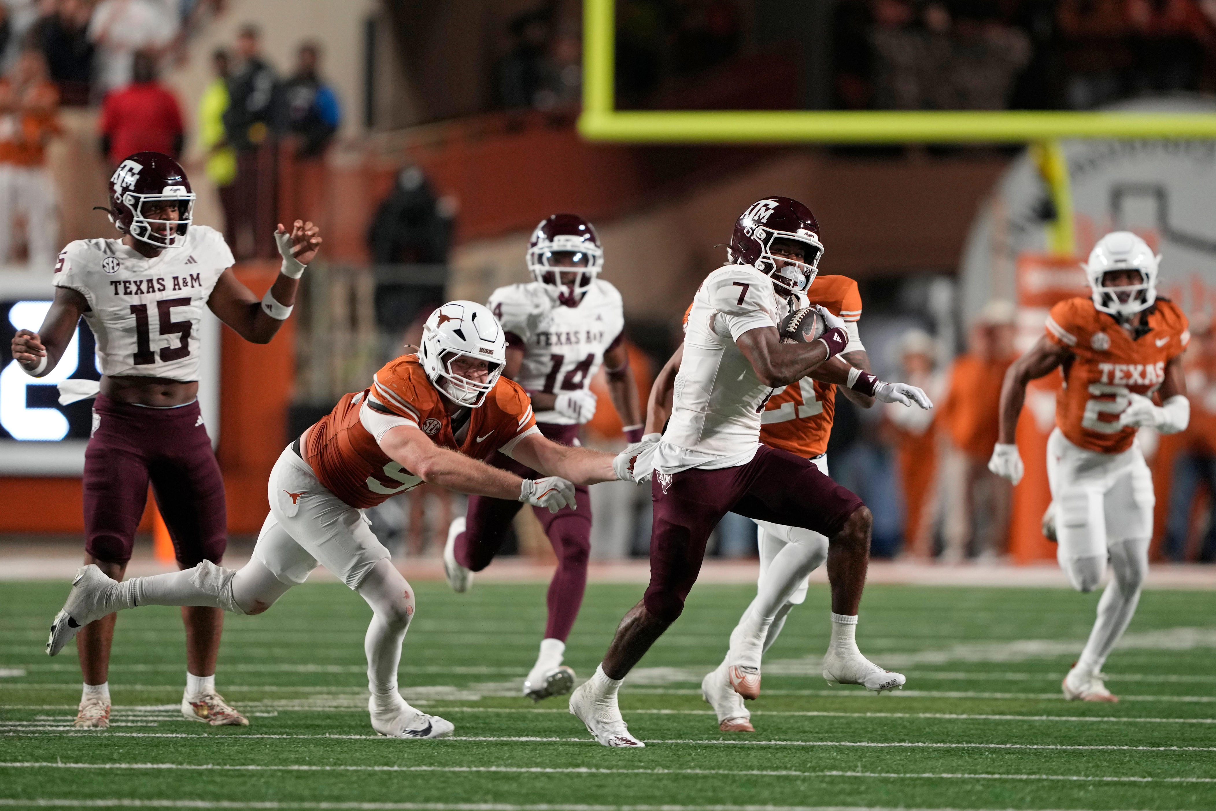 2026 NFL draft: Bills trade up in NFL.com mock for playmaker