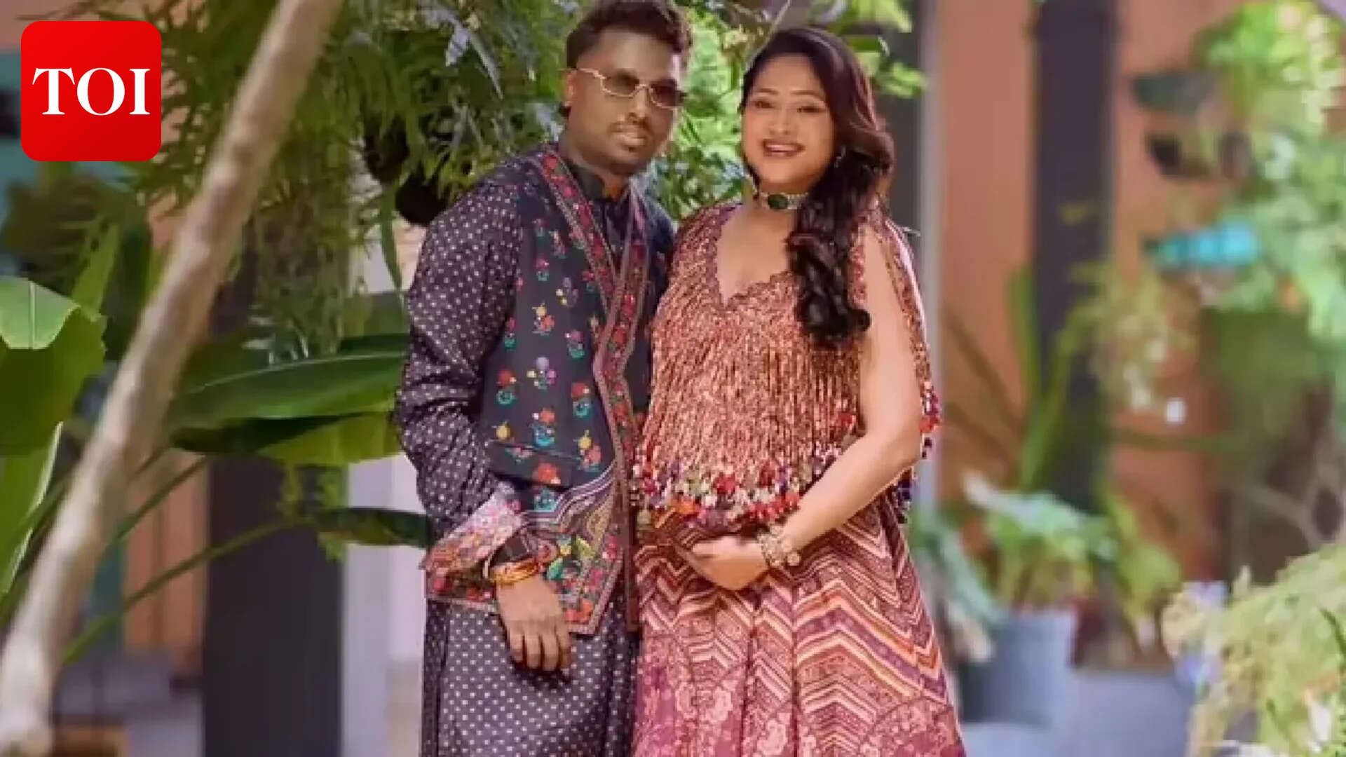 Atlee shares romantic maternity photoshoot with Priya Atlee, baby bump ...