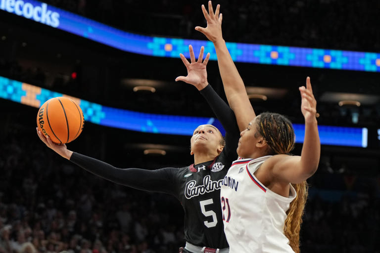 Husky heartbreak: UConn out-hustled, out-played by South Carolina in ...