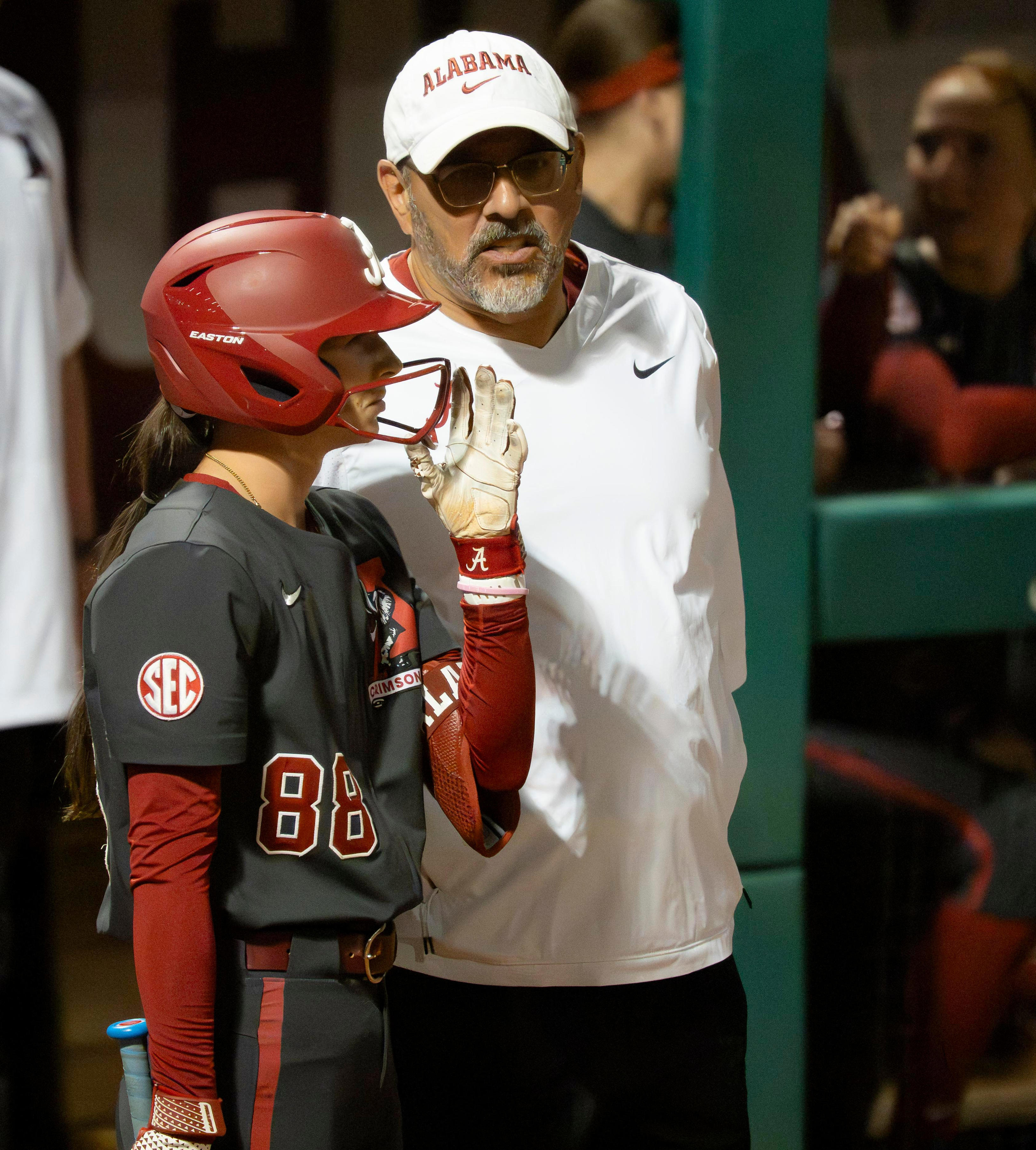 Alabama softball vs. Auburn: Live score updates, highlights from SEC series