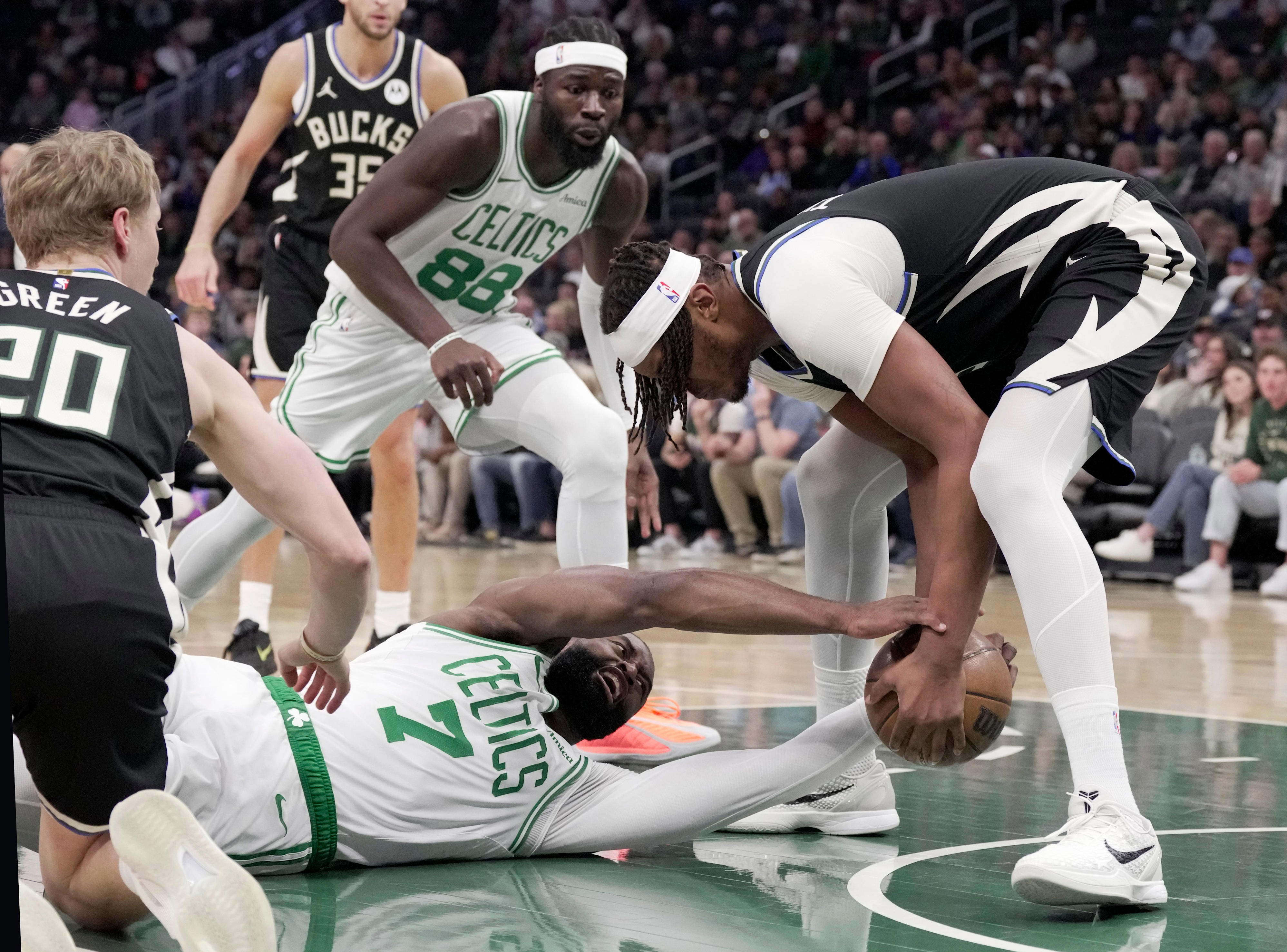 Celtics hand Bucks another big defeat, 133-101
