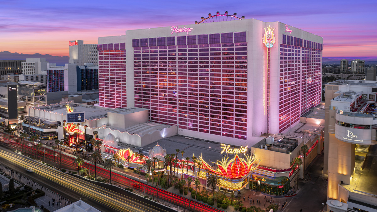 Caesars offers $200 all-inclusive package on the Strip with celebrity ...