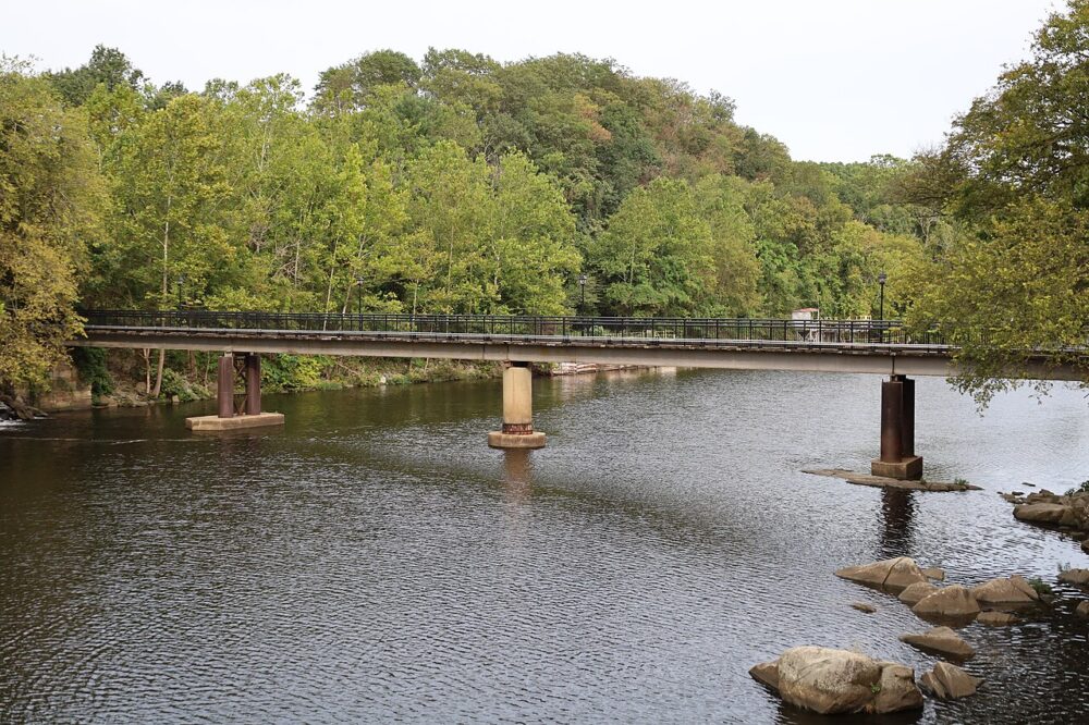 10 Virginia getaways with river paths and small town charm