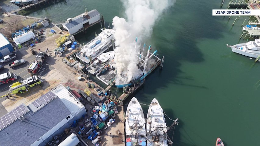 Crews battle boat fire at Point Pleasant Beach