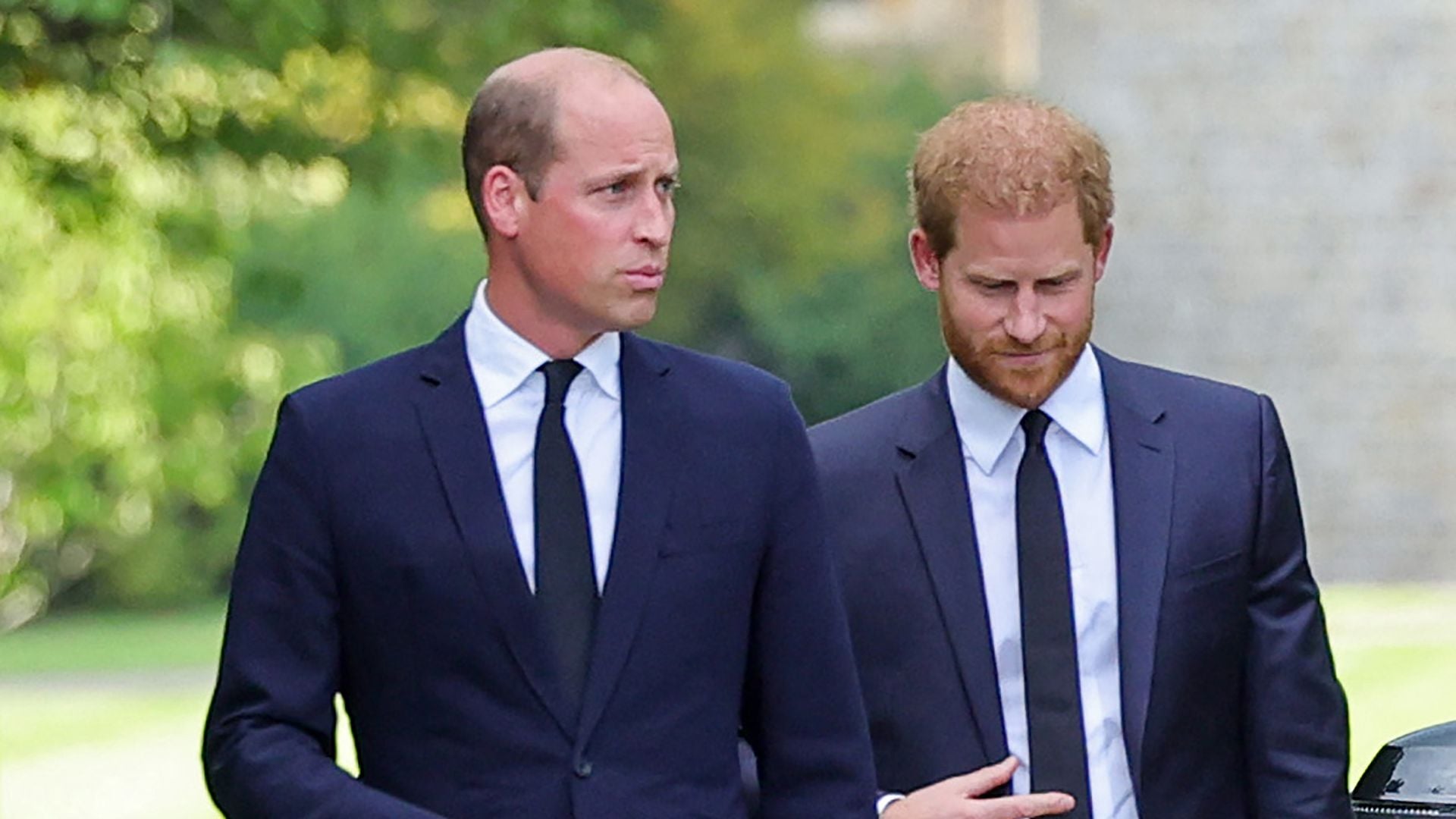 So unterschiedlich hat die Queen William und Harry behandelt