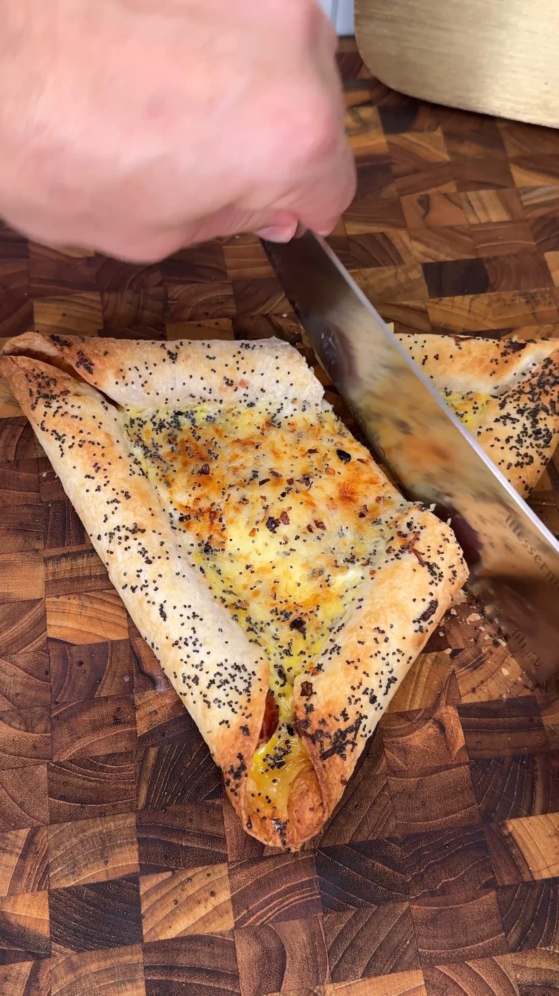 Stuffed pizza omelette
