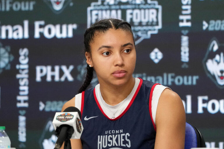 Heartbroken Azzi Fudd brought to tears in emotional Final Four exit ...
