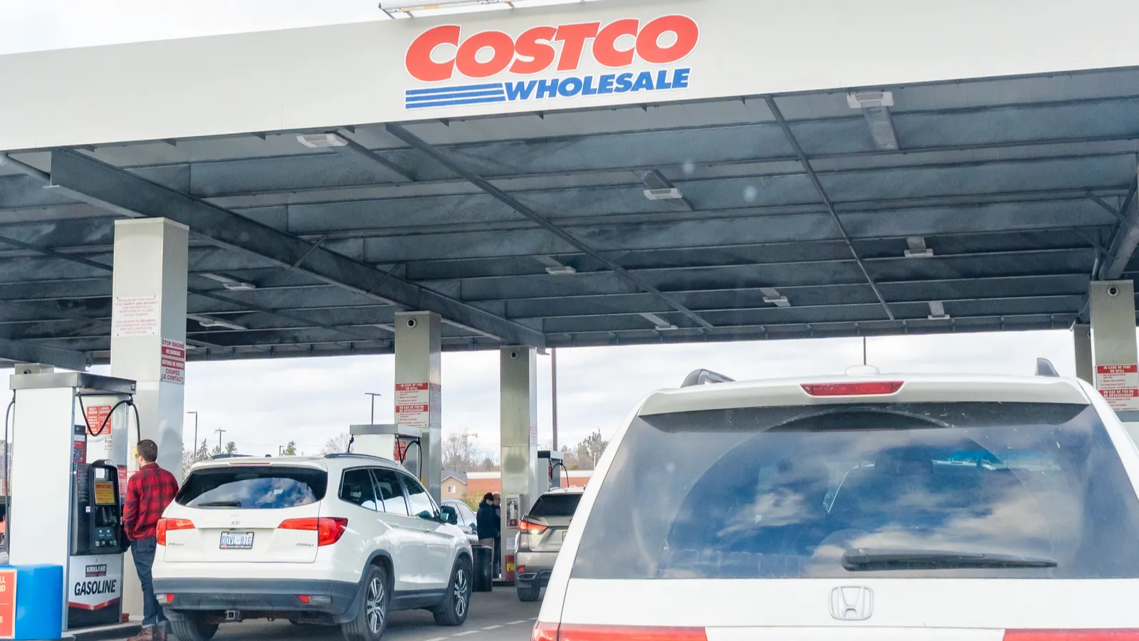 Useful Costco gas station tips to help you spend less time at the pump