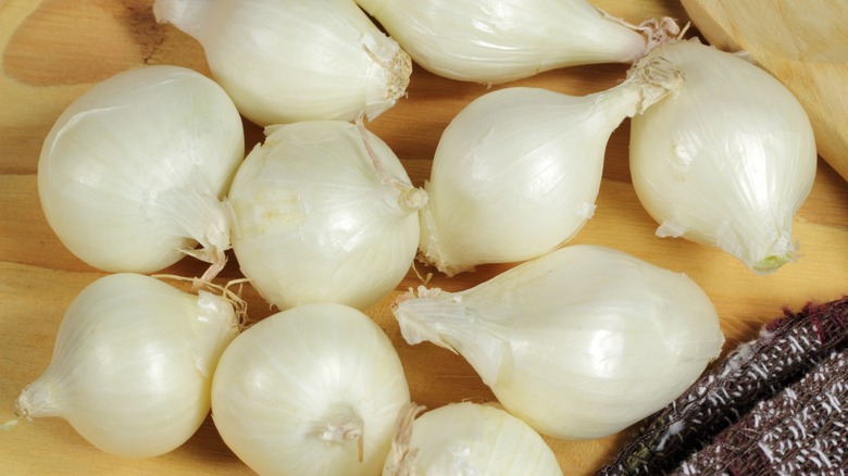 Pearl vs spring onions: What's the difference?