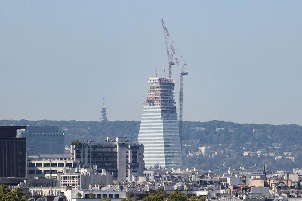 Controversial skyscraper twice the height of Big Ben being built ...