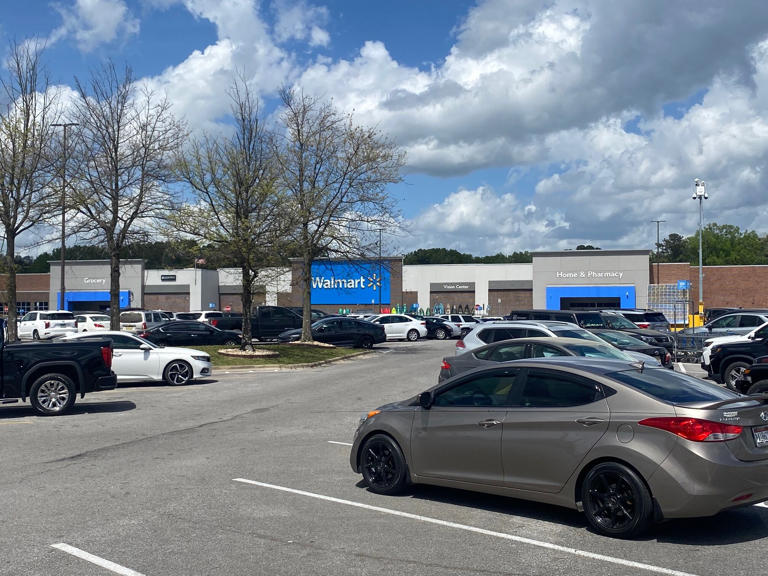 16-year-old charged in east Gadsden Walmart parking lot shooting