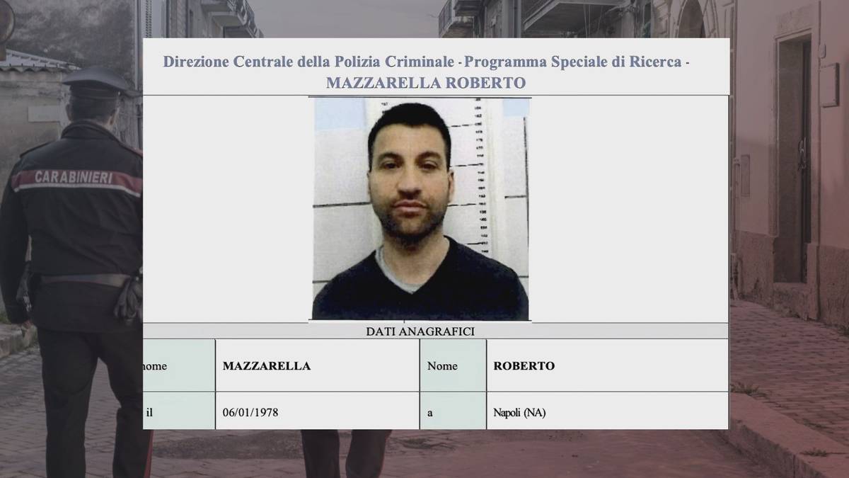 Líder mafioso napolitano apanhado em miniférias de luxo em família