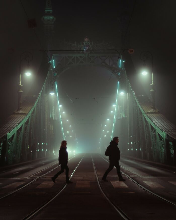 39 urban photos that show the beauty of dark places