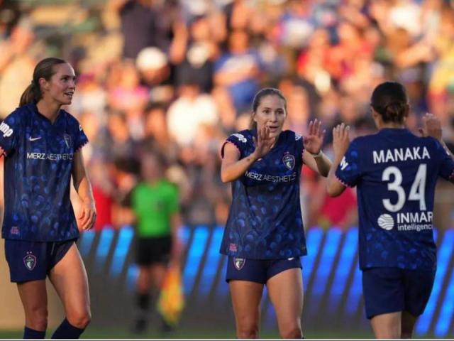 Courage and Thorns play to 2-2 draw