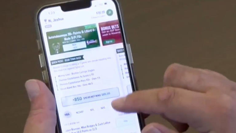 Maine online gamblers to lose credit card option under new law