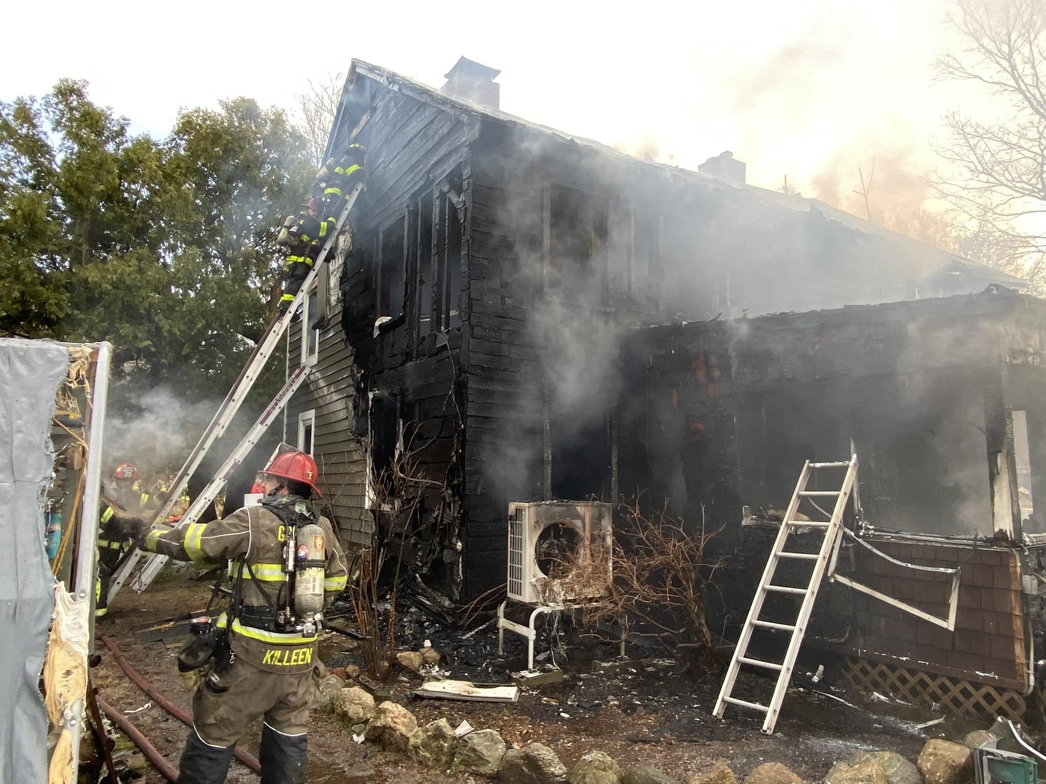 2 injured in Northbridge house fire
