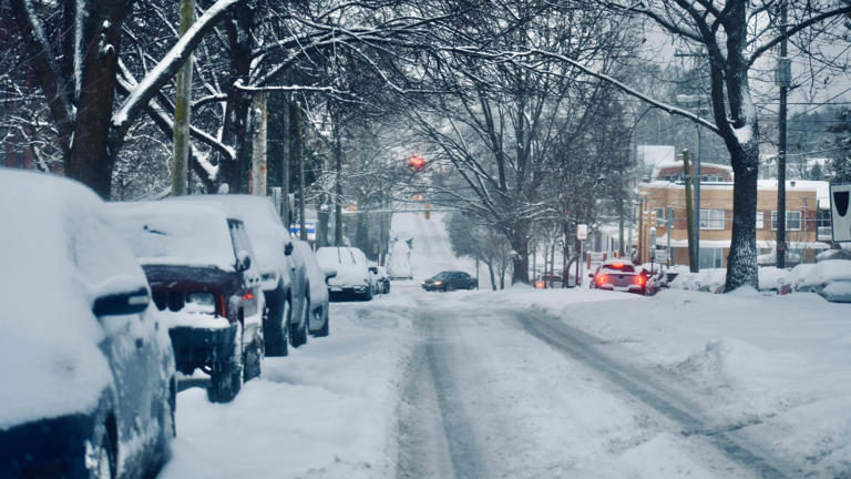 2nd winter storm to bring snow and ice to the northern US this week