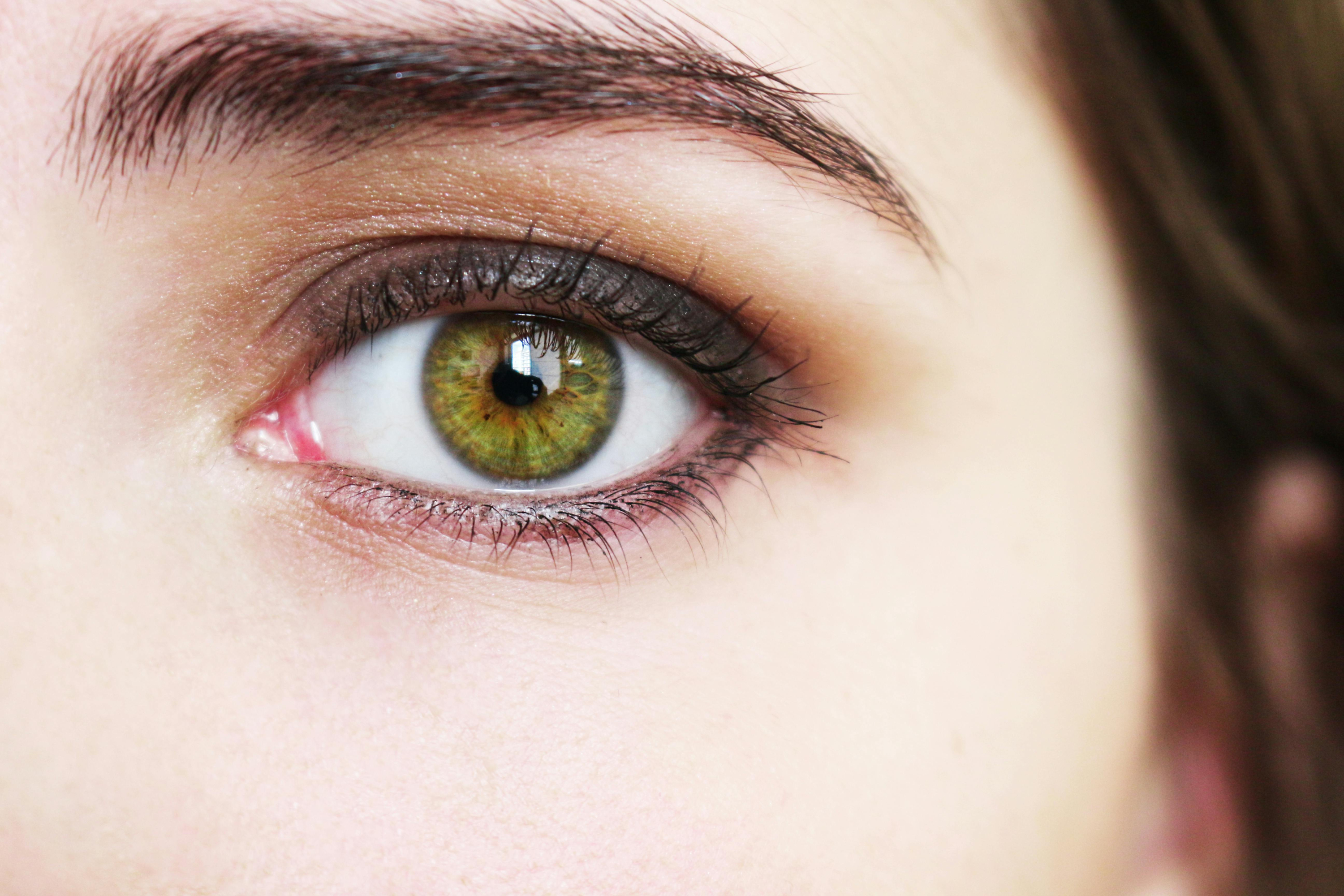 Un experto confirma lo que ocurre con las personas de ojos verdes: "Es ...