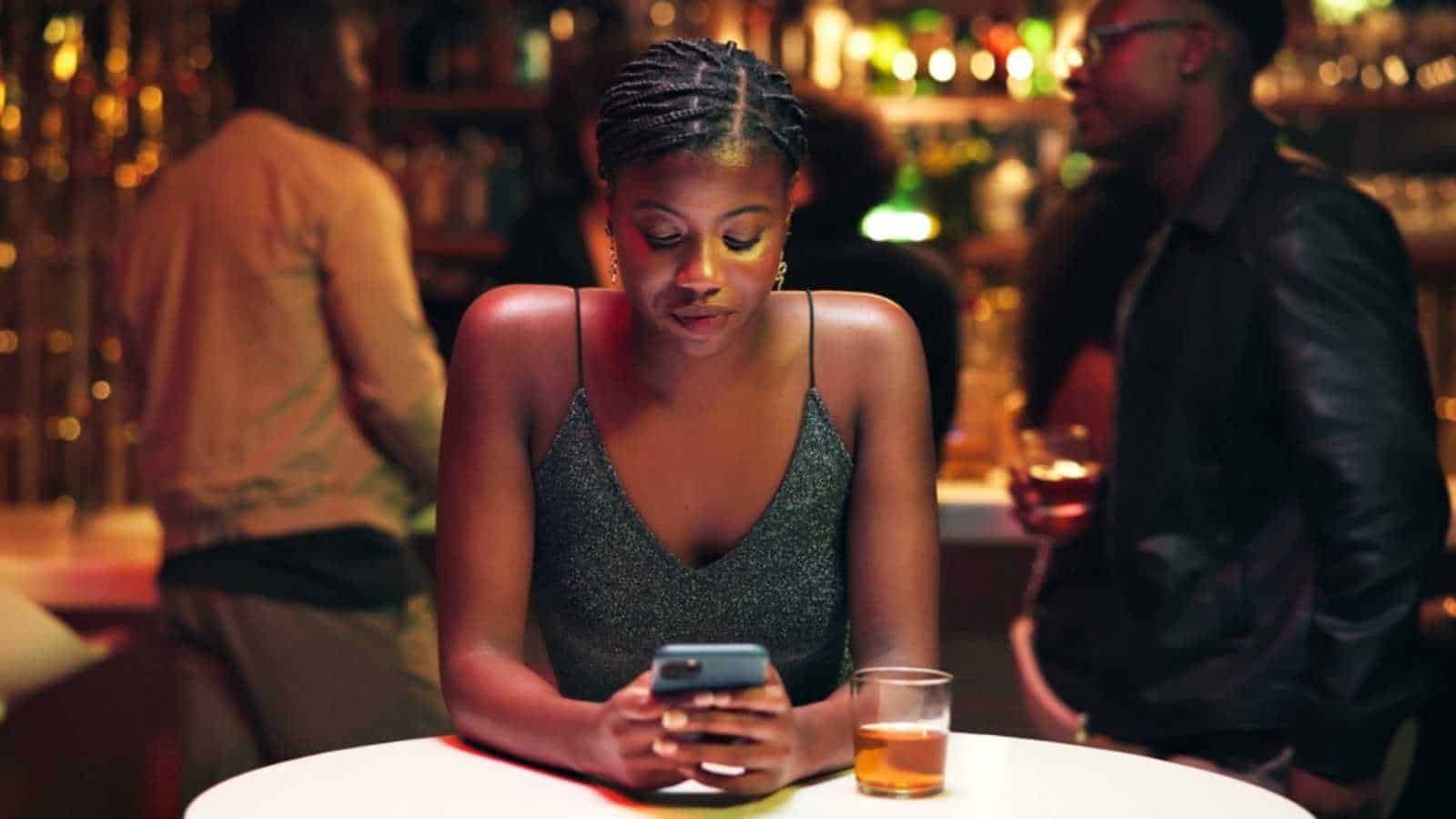 12 habits that quietly make people strongly dislike you