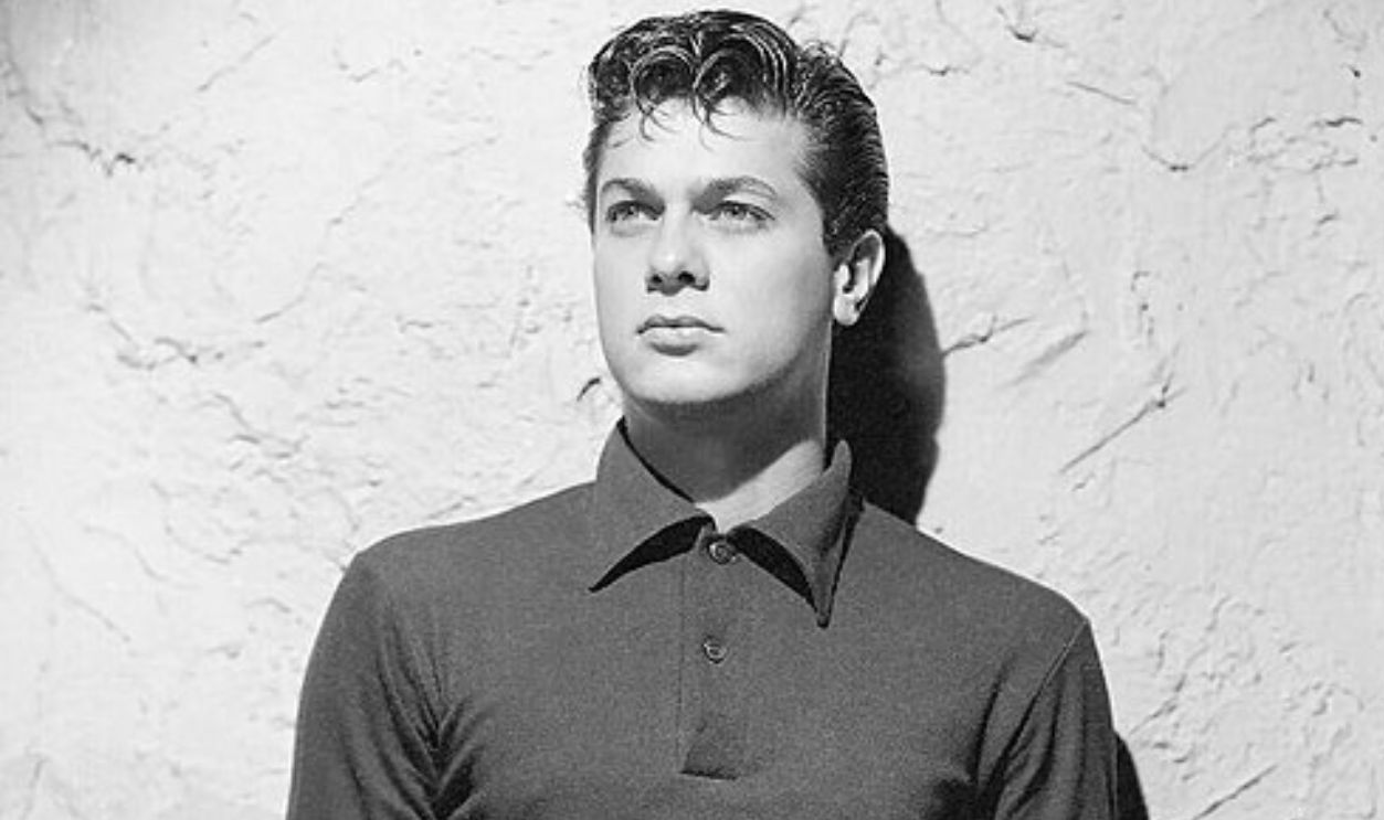 Tony Curtis was a Hollywood heartthrob—with a chilling dark side