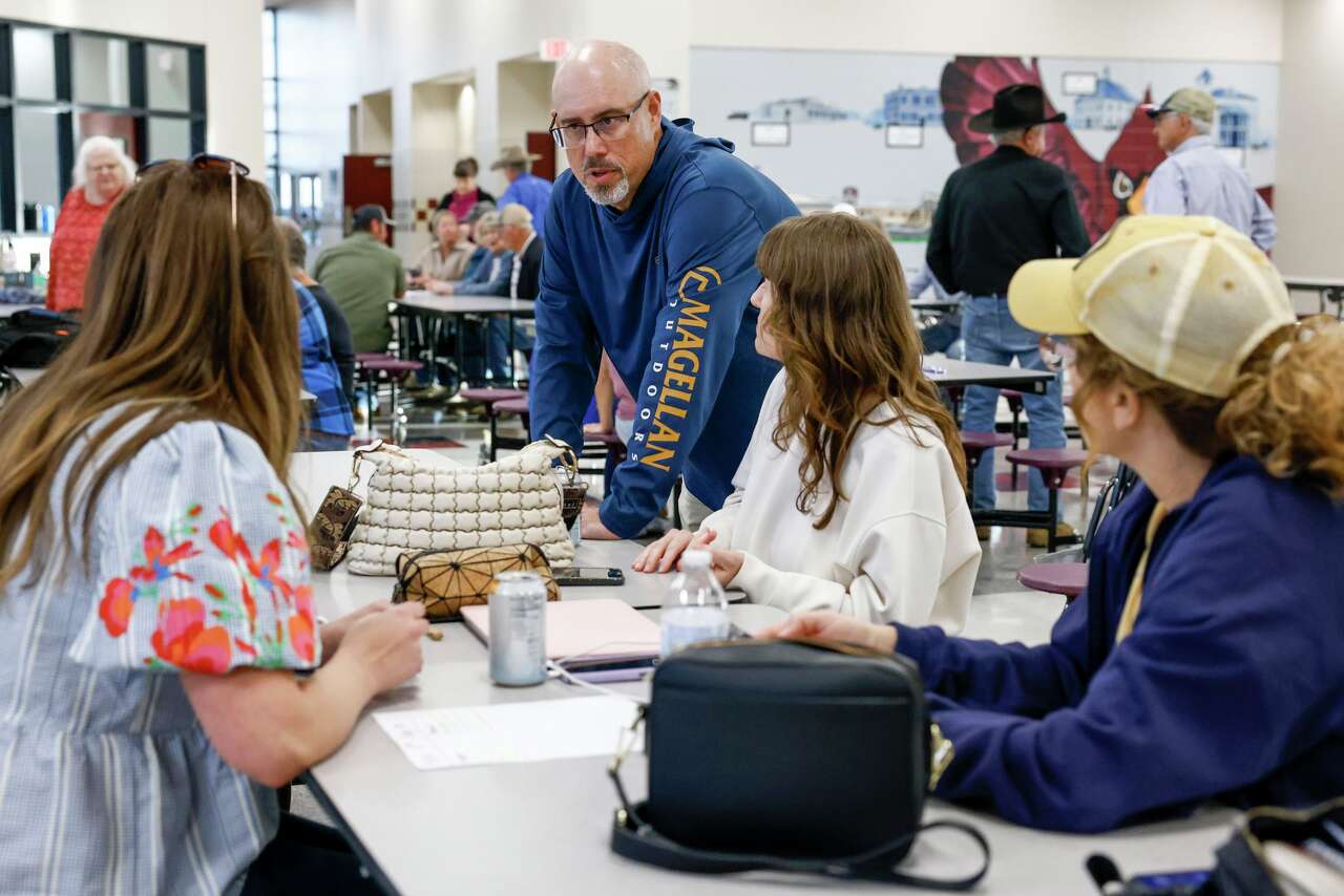 'People just need opportunity.' How Texas neighbors came together to ...