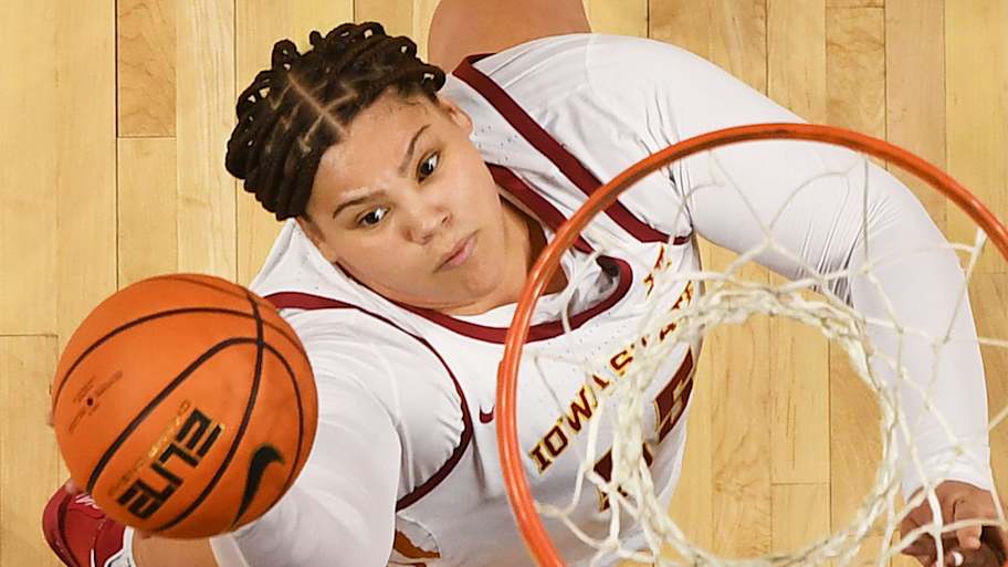 Is Notre Dame a threat to land the top women's basketball transfer?