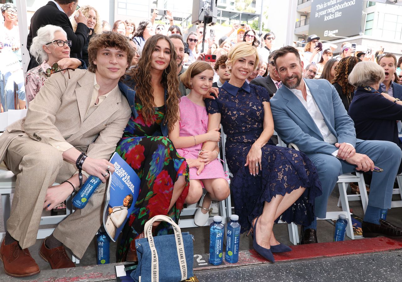 All about Noah Wyle's family, including wife Sara Wyle and his 3 kids ...