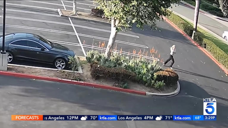 Terrifying moment woman escapes daylight kidnapping in Santa Ana — as ...