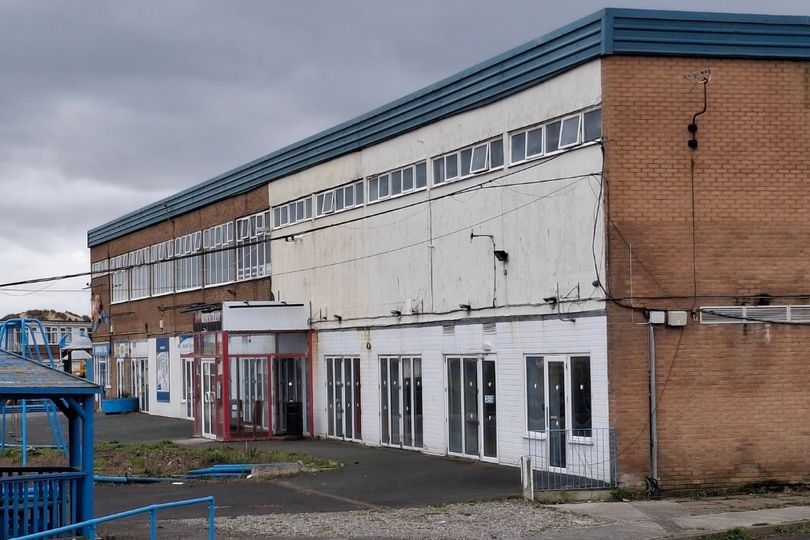 Abandoned Pontins left to rot - eerie rides, empty holiday flats and ...