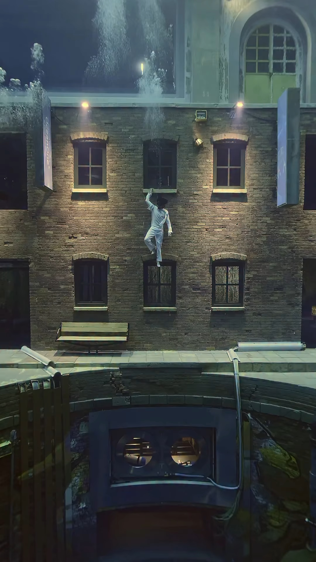 How Hydroman jumps in his dreams