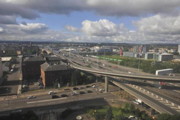 Huge crash causes disruption on major Glasgow route near bridge