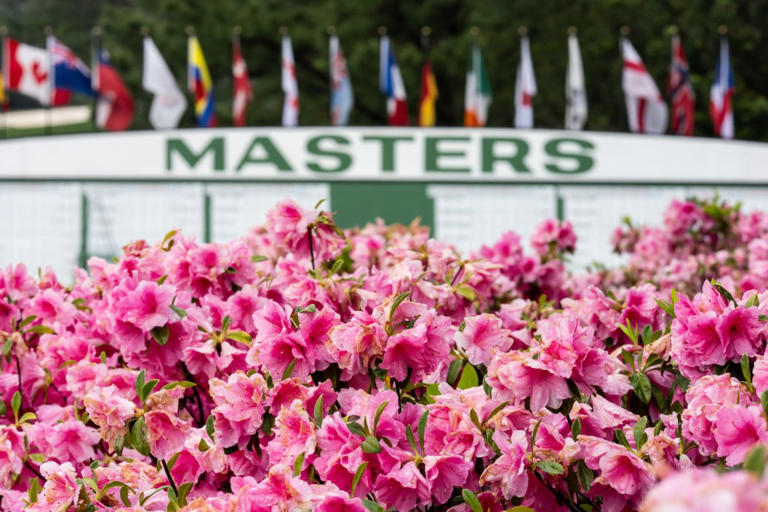 Everyone is drinking the Azalea — here’s how to make the Masters ...
