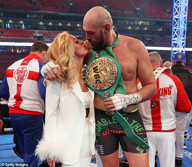 Tyson Fury reveals he left £1.7m mansion after intruder scaled fence ...