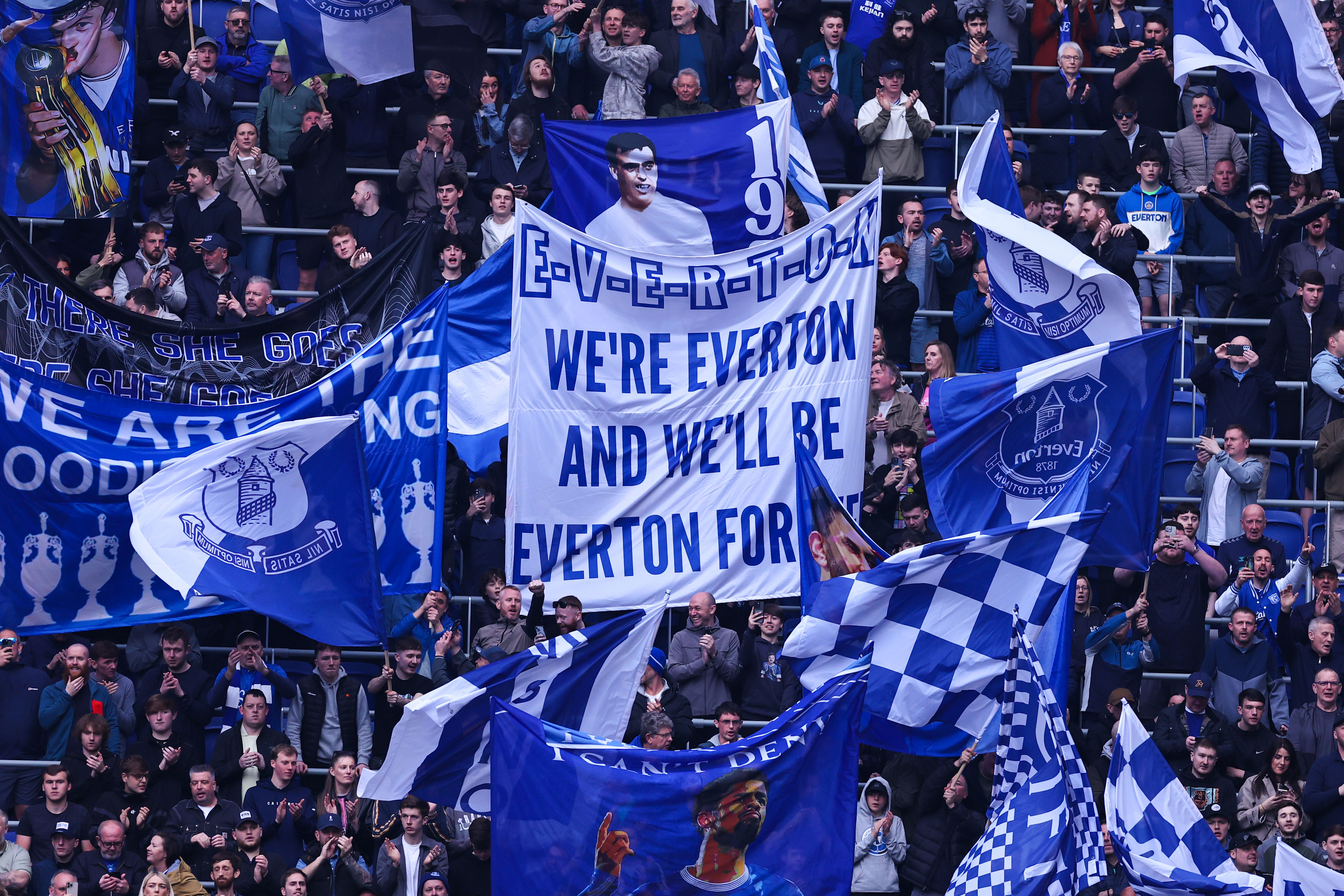 Thursday’s Everton news: Moyes pressure, Diouf and Fatawu links