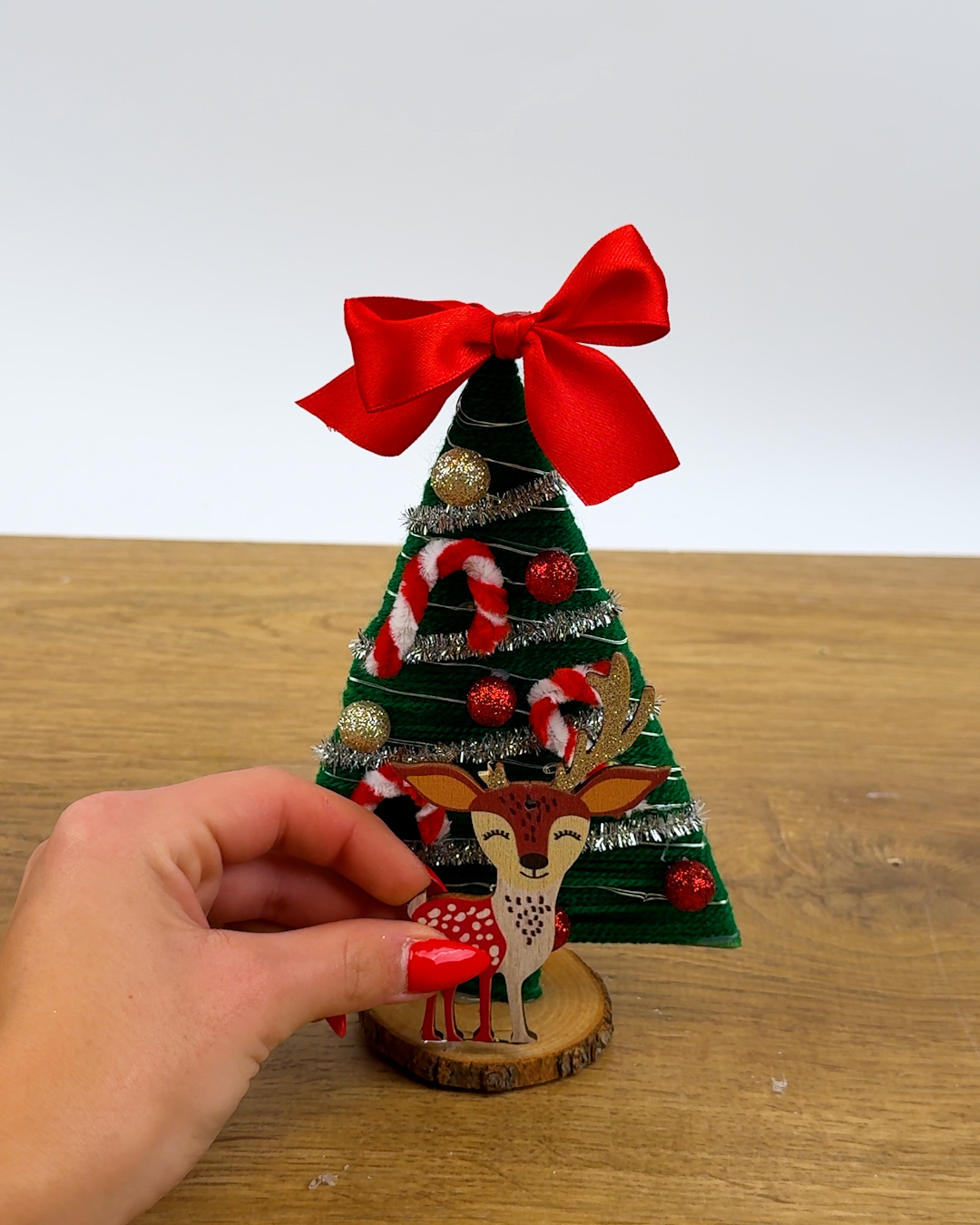 DIY reindeer's candy cane Christmas tree🎄