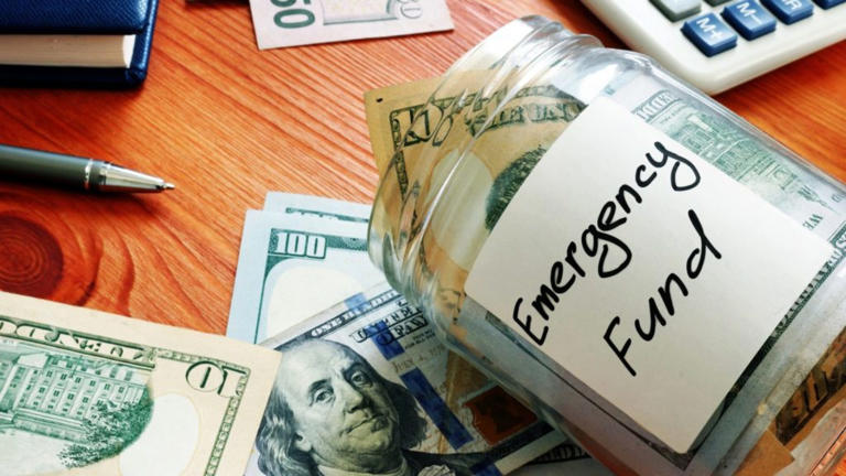 8 money moves you can make this week to grow your bank account