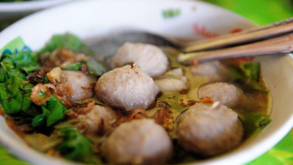 5 bakso di Bandung untuk makan siang, isi tetelan and mercon paling favorit