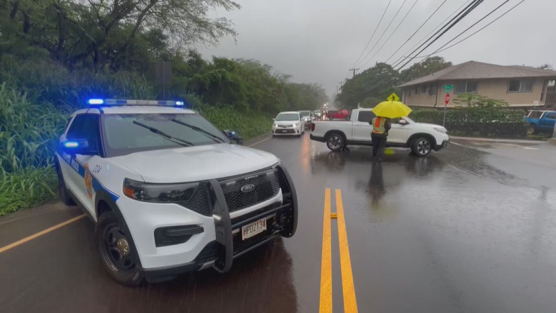Flash flood warning lifted, closures remain after storm hits Oahu
