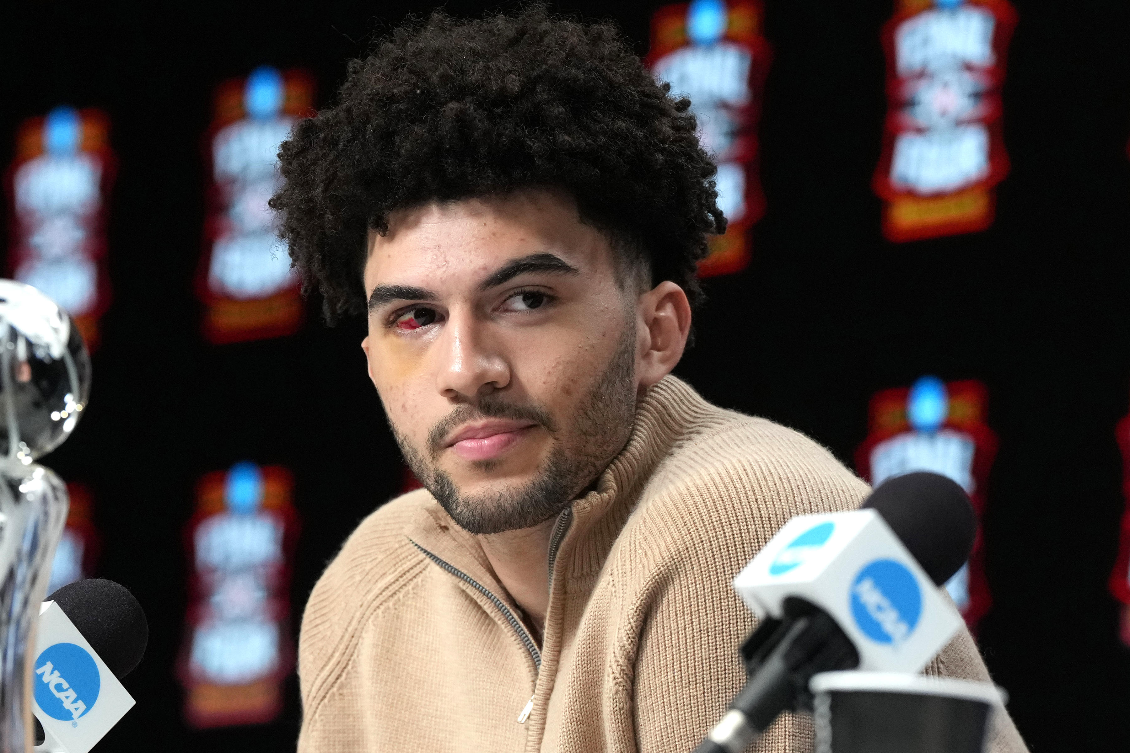 Duke's Cam Boozer and UConn's Sarah Strong win Wooden Award, wrapping ...