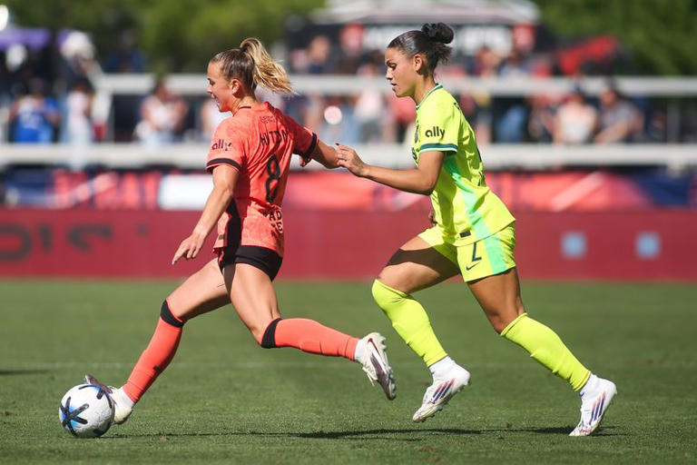 Trinity Rodman lauds rising USWNT star as 'the glue in the middle ...