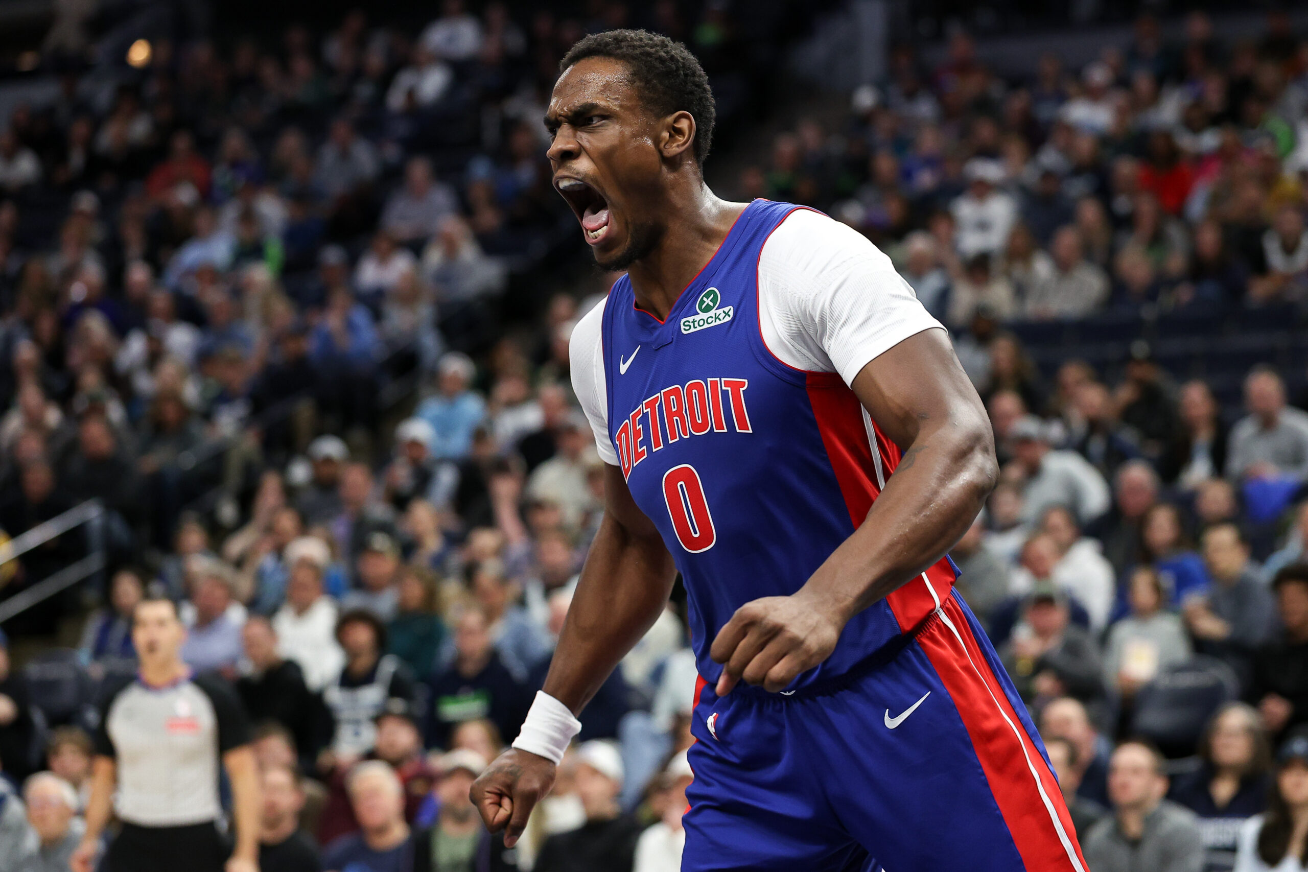 Jalen Duren appears to tell Pistons HC JB Bickerstaff not to shake ...