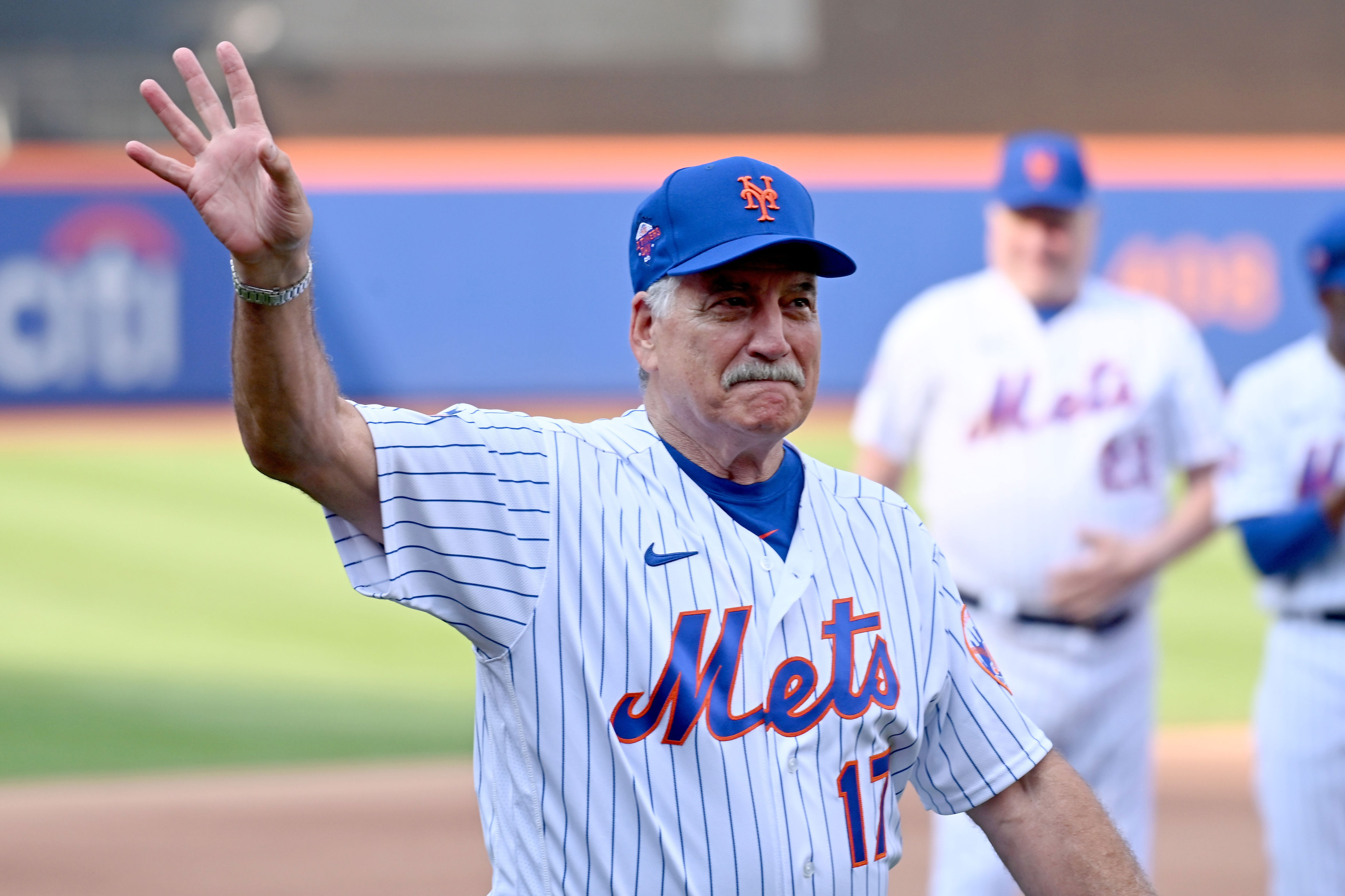 Keith Hernandez to undergo back surgery and miss time in SNY booth