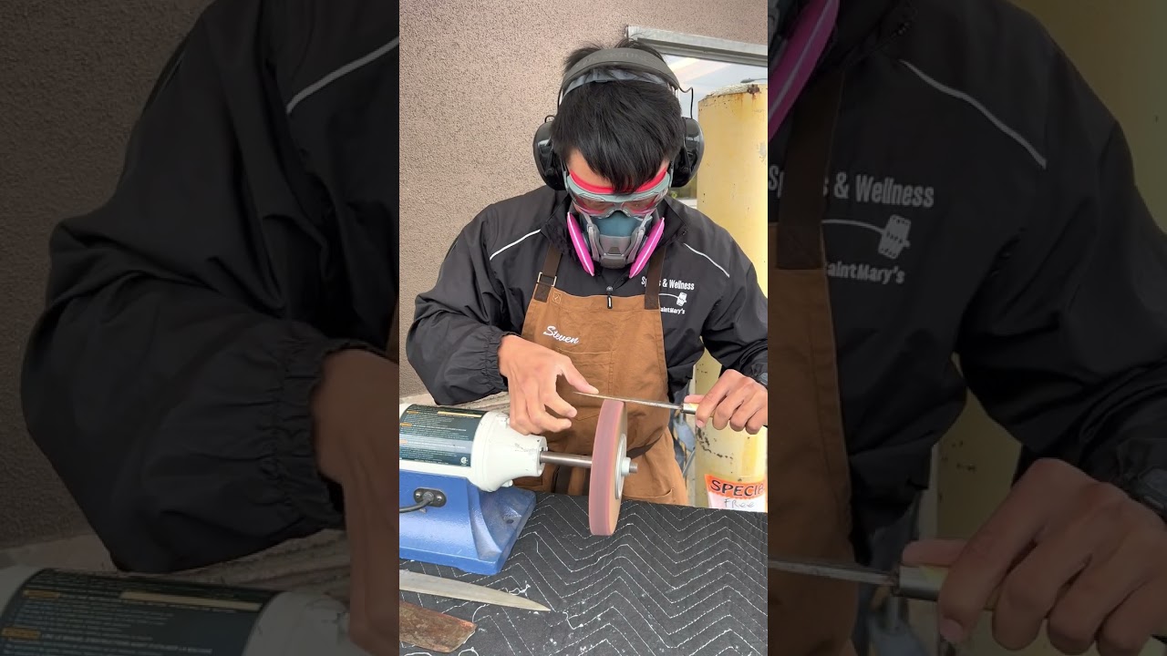 Restoring a rusty old Japanese knife #knife #restoration #shorts