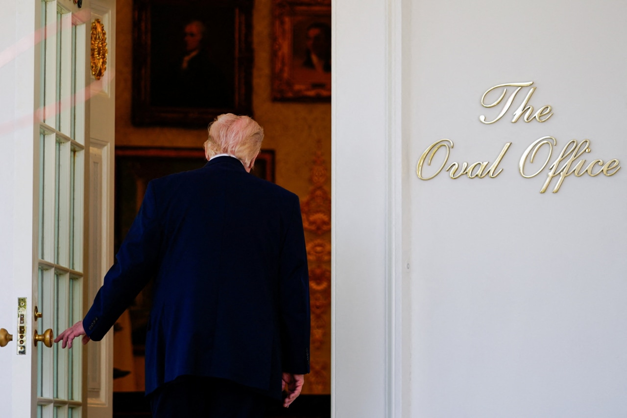 Trump promises mass pardons to staff before leaving office