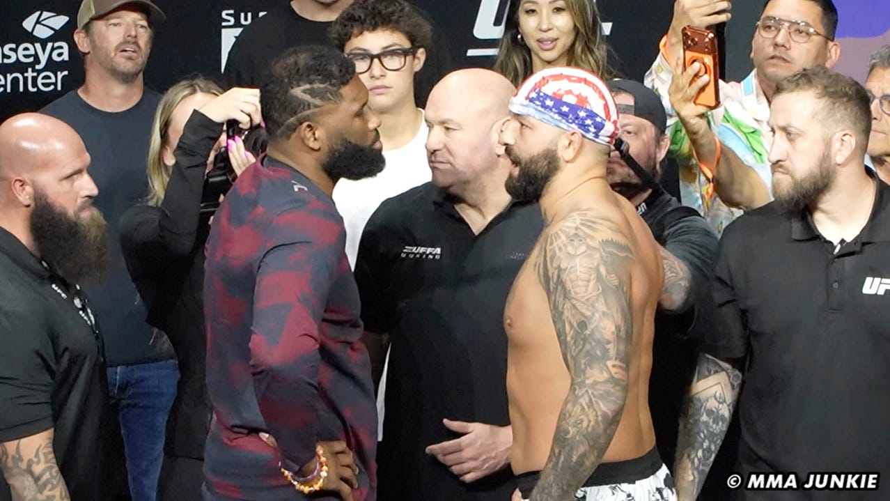 Jiri Prochazka vs. Carlos Ulberg a coin-flip title fight at UFC 327