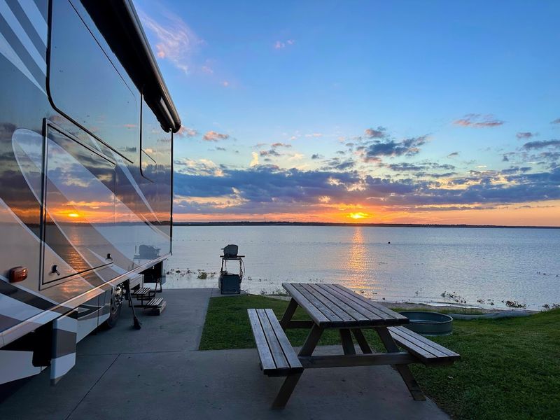 Texas campgrounds where you can camp steps from the water