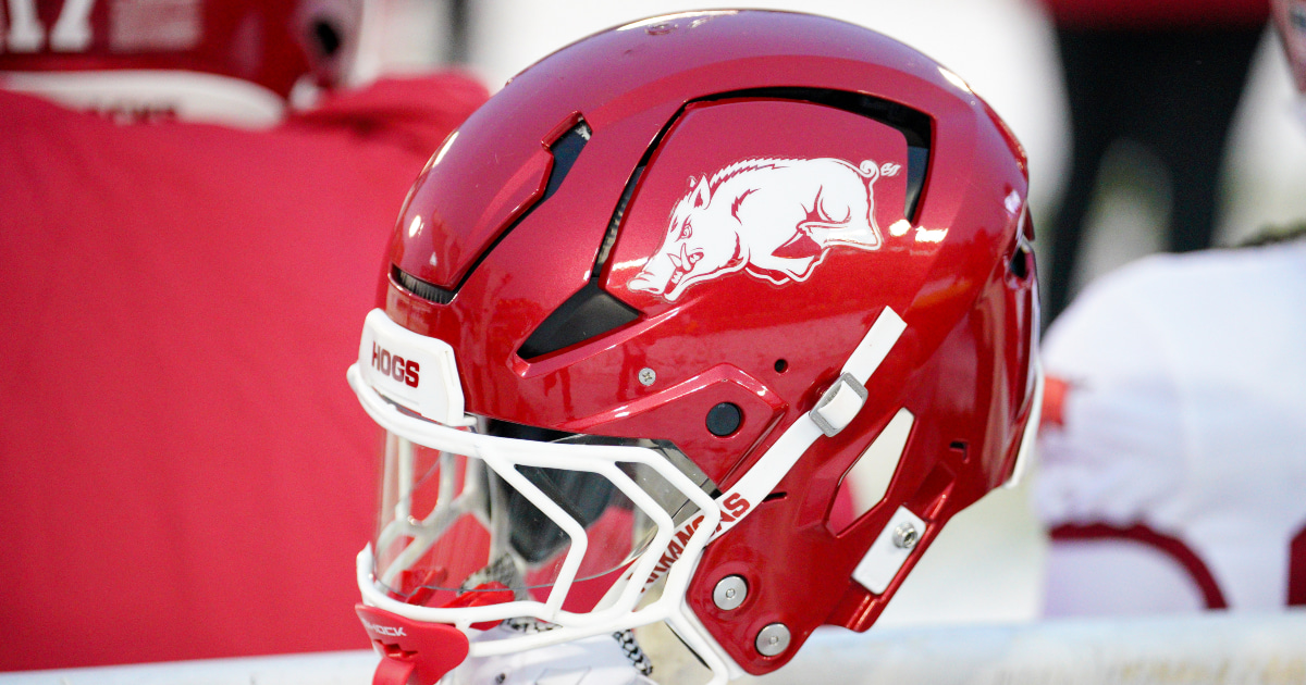 2027 OT Odaefe Oruru commits to Arkansas