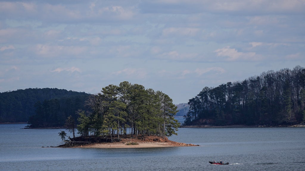 75-year-old man drowns in Lake Lanier after falling into water while ...
